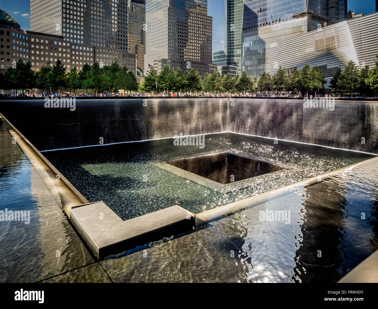 World trade center memorial pool -Fotos und -Bildmaterial in hoher ...