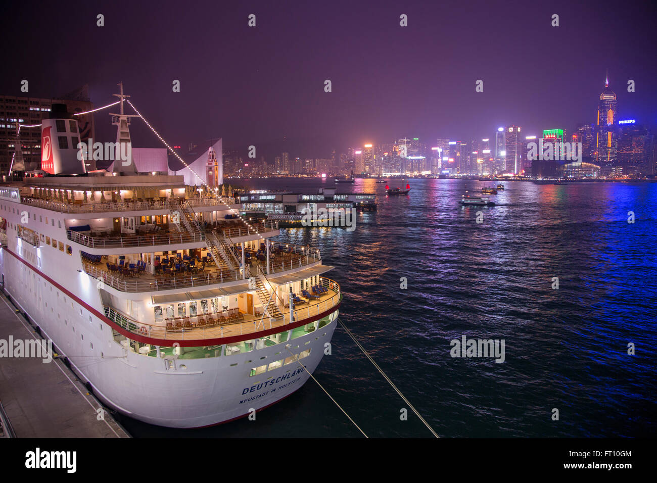 Kreuzfahrtschiff MS Deutschland der Reederei Peter Deilmann, am Ocean ...
