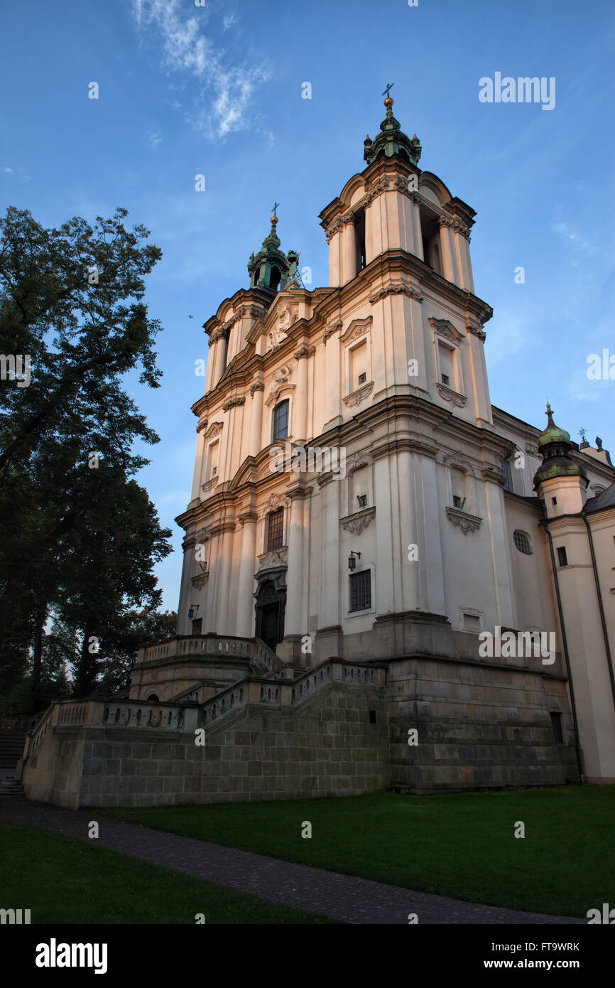 Pauline Church auf dem Felsen in Krakau, Polen, barocke Fassade ...