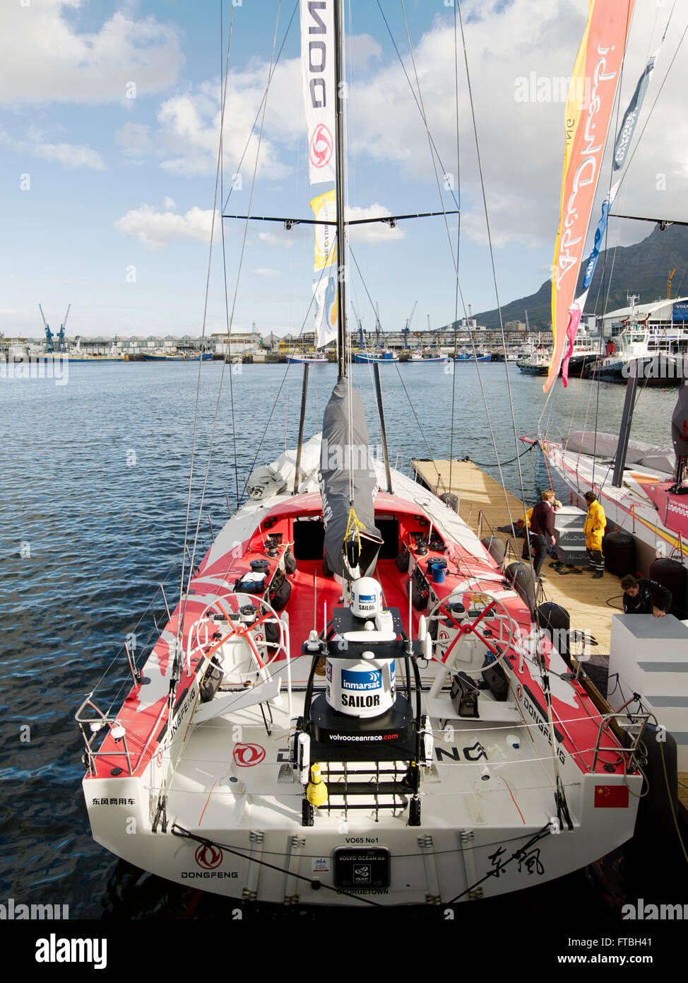 Chinas einzige Segelboot "Volvo Ocean 65 Dongfeng" in Kapstadt ...