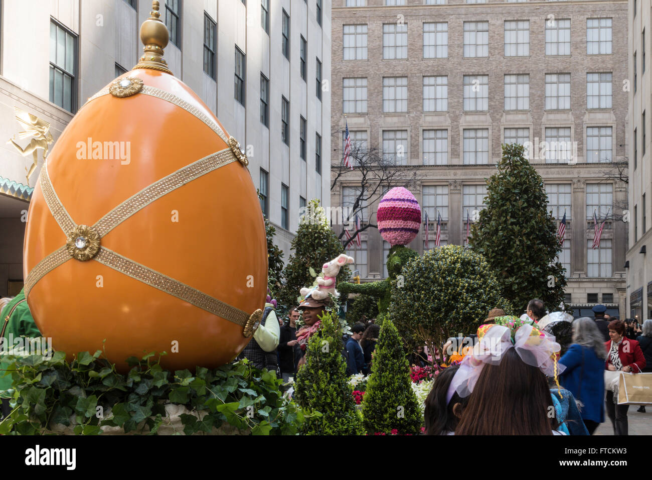 New York City, USA. 27. März 2016. Rockefeller Center Promenade ist ein ...
