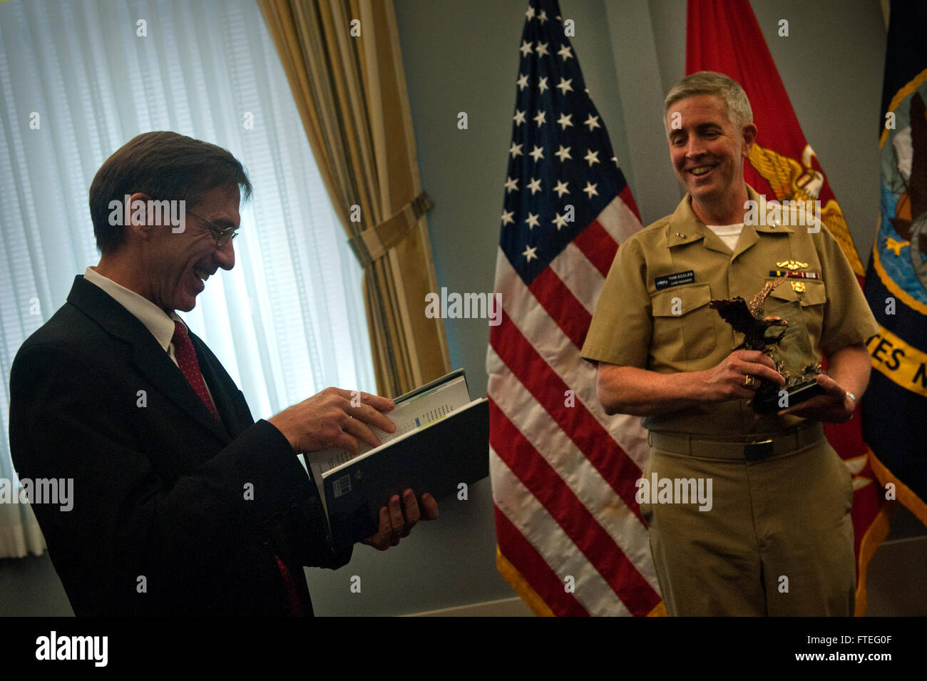Navy rear adm thomas -Fotos und -Bildmaterial in hoher Auflösung – Alamy
