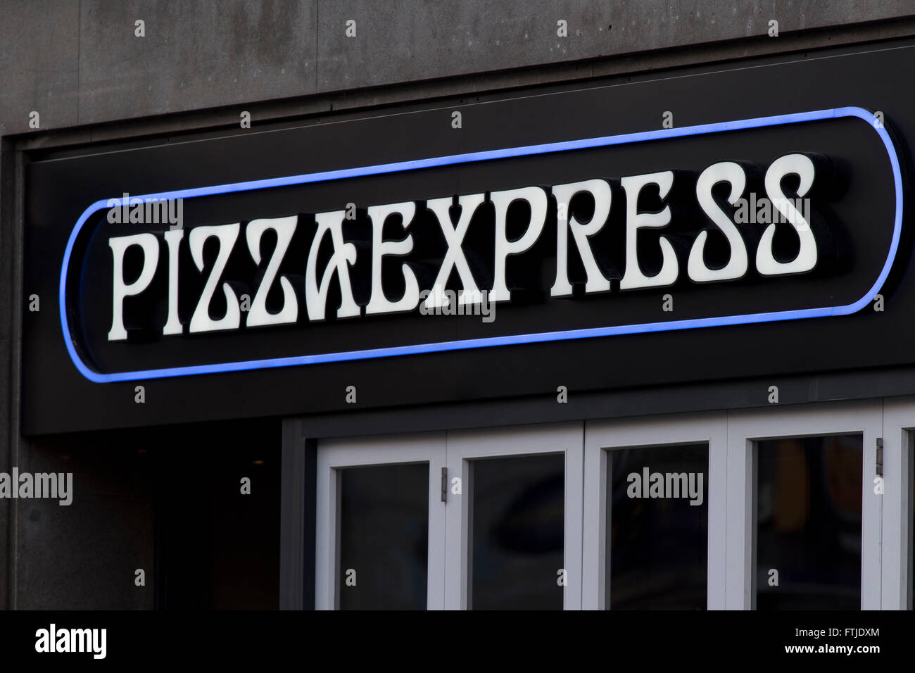 Pizza express logo -Fotos und -Bildmaterial in hoher Auflösung – Alamy