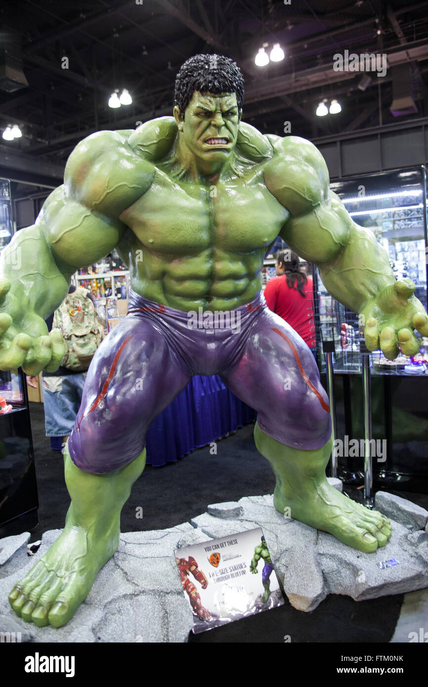 Hulk cosplay -Fotos und -Bildmaterial in hoher Auflösung – Alamy