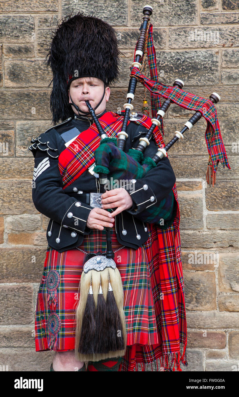 Edinburgh dudelsack -Fotos und -Bildmaterial in hoher Auflösung – Alamy