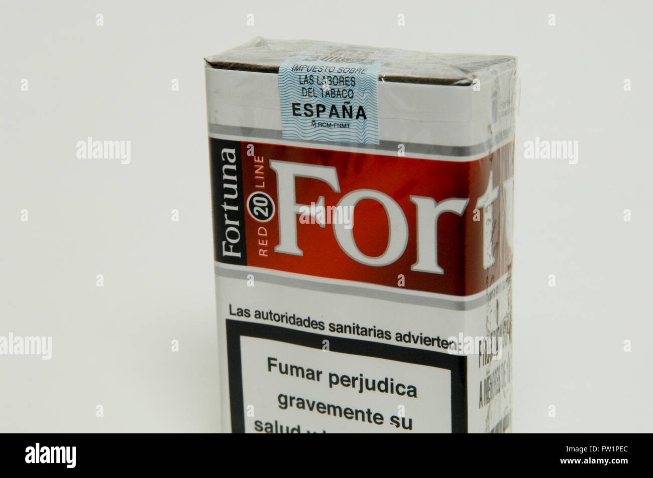 Fortuna tobacco cigarette packets -Fotos und -Bildmaterial in hoher ...