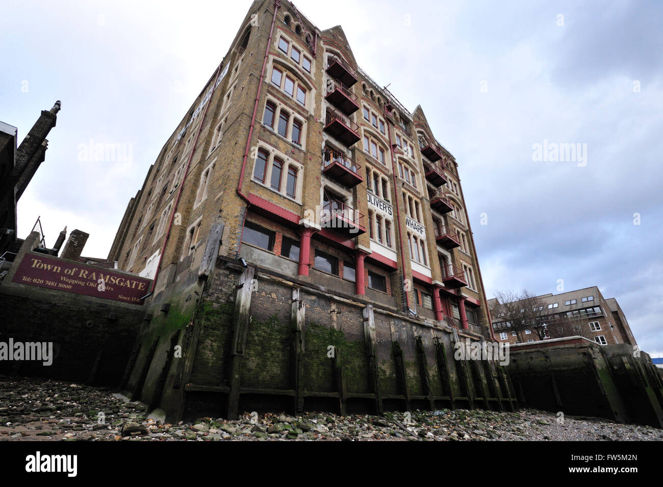 Execution dock -Fotos und -Bildmaterial in hoher Auflösung – Alamy
