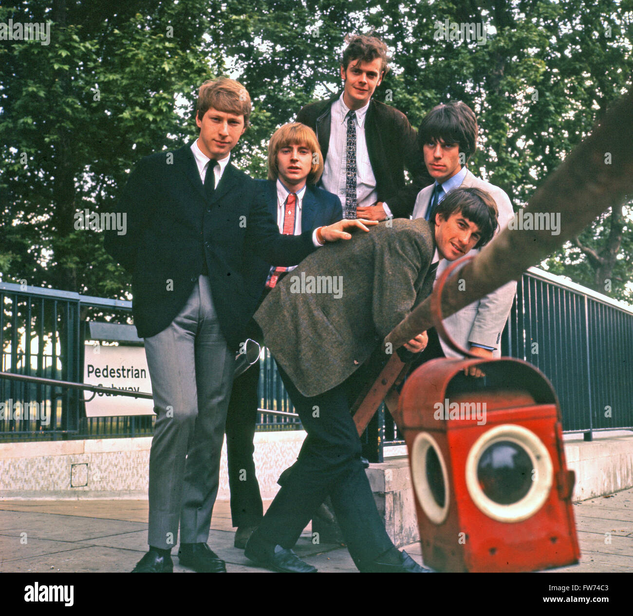 YARDBIRDS UK-Gruppe im Jahre 1965 von links: Chris Dreja, Keith Relf ...