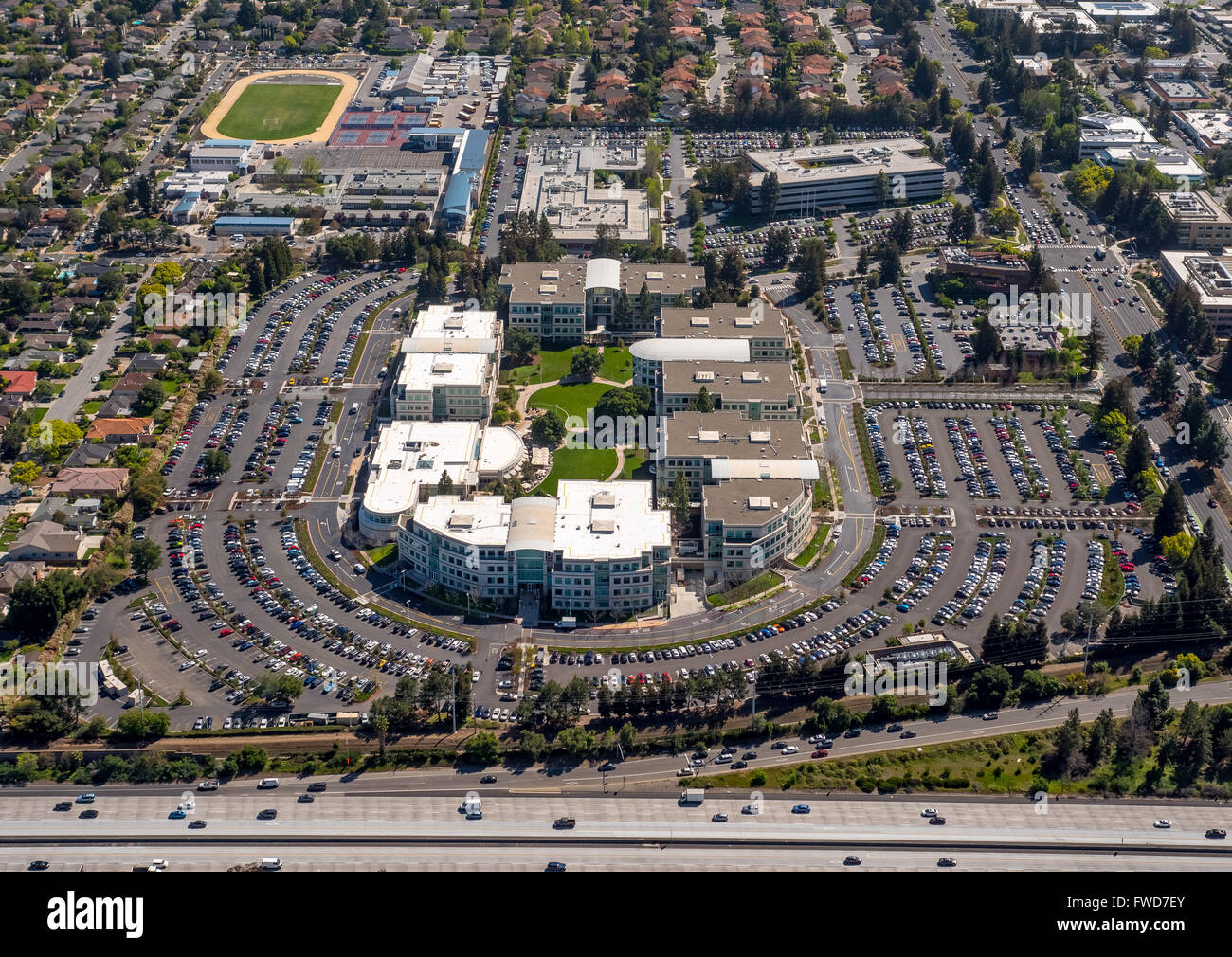 Apple Campus, Apple Inc., Antenne, Apple University über Apple Inc ...