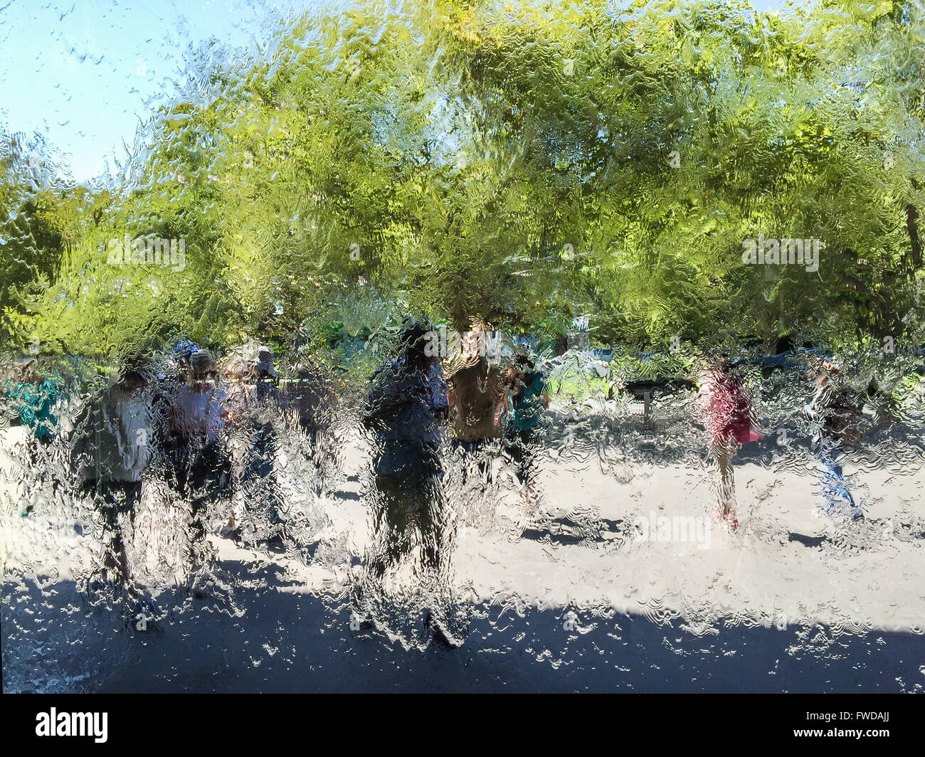 Menschen hinter dem wasserfall -Fotos und -Bildmaterial in hoher ...