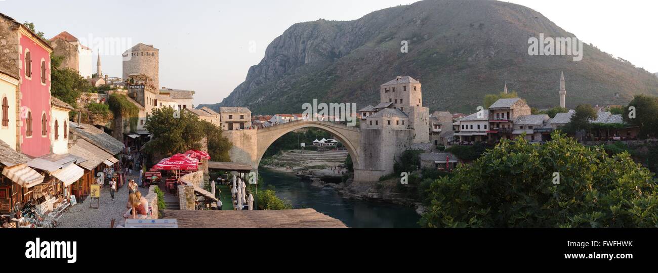 Mostar Bridge Destroyed Stockfotos und -bilder Kaufen - Alamy