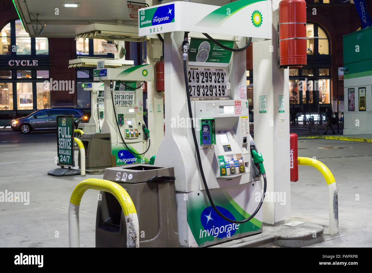 Bp gas station -Fotos und -Bildmaterial in hoher Auflösung – Alamy