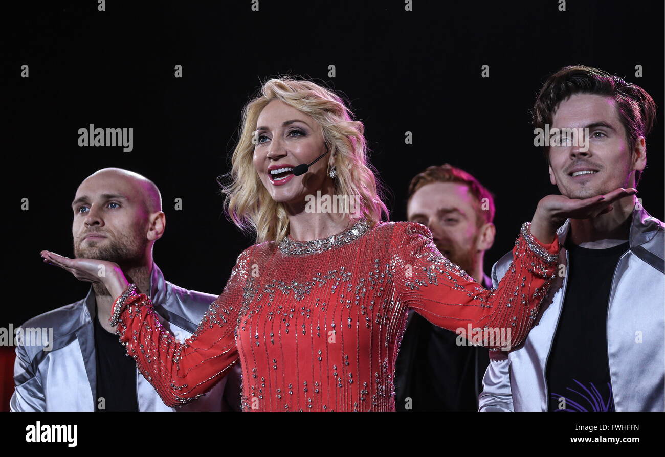 Kristina Orbakaite Stockfotos und -bilder Kaufen - Alamy
