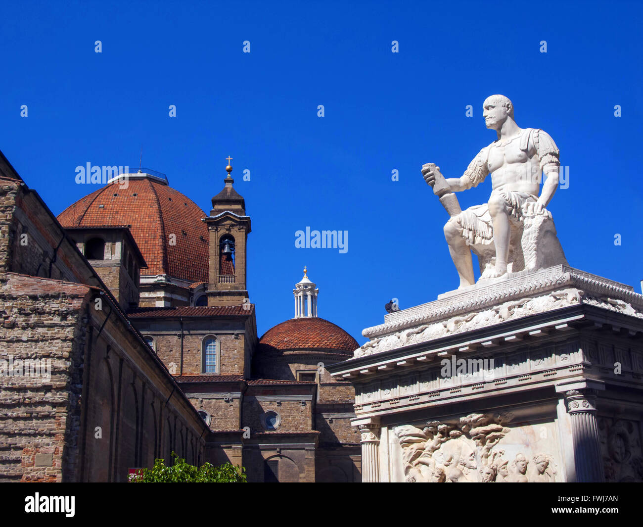 Statue von cosimo i de medici -Fotos und -Bildmaterial in hoher ...