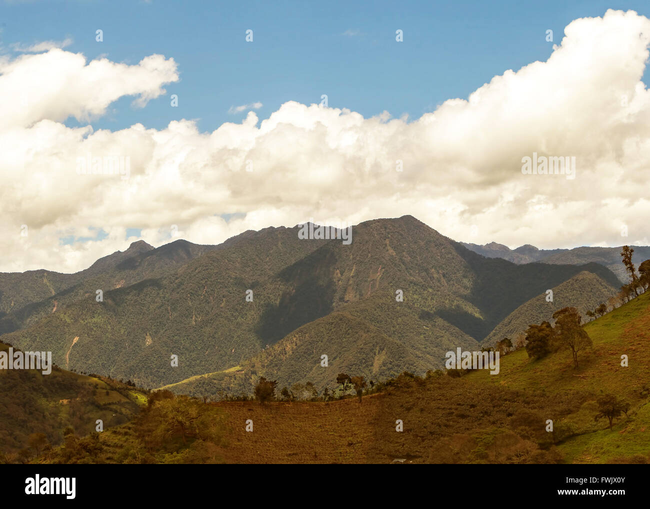 Andes berge ecuador -Fotos und -Bildmaterial in hoher Auflösung – Alamy
