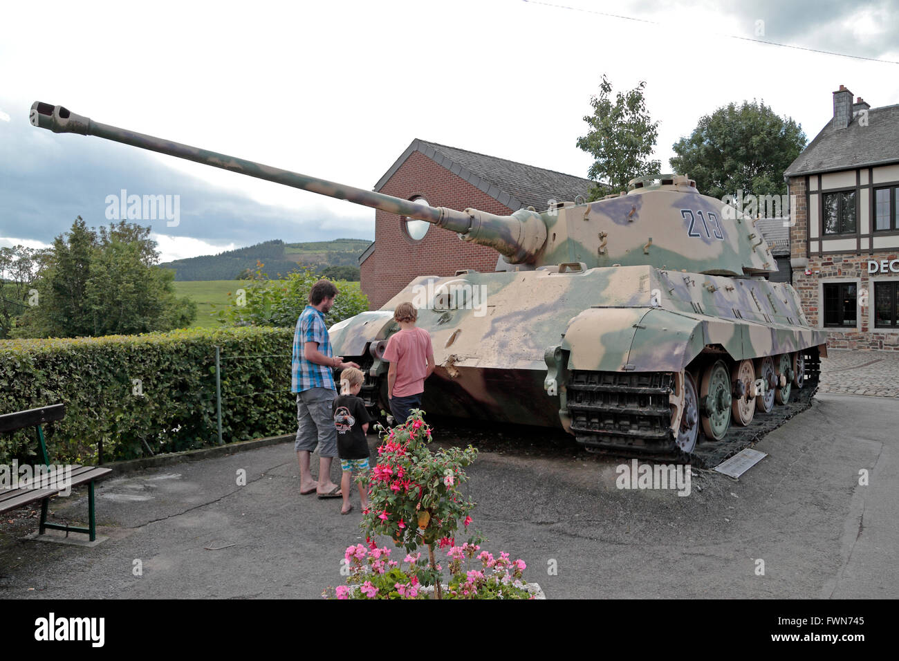 Ein deutscher Königstiger (TigerII) Panzer in La Gleize, Belgien ...