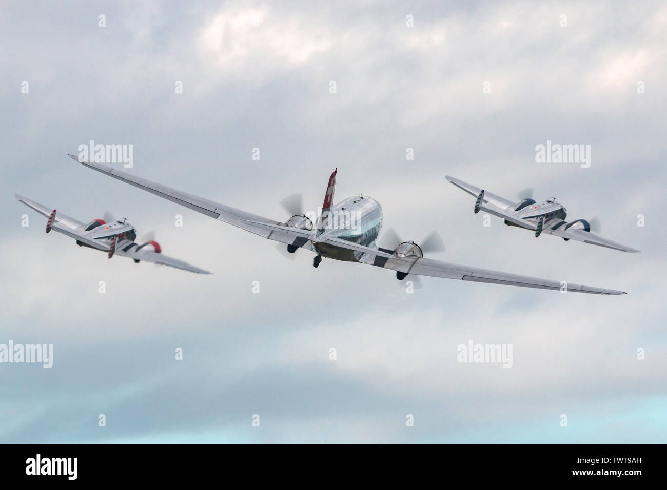 Swissair dc 3 -Fotos und -Bildmaterial in hoher Auflösung – Alamy