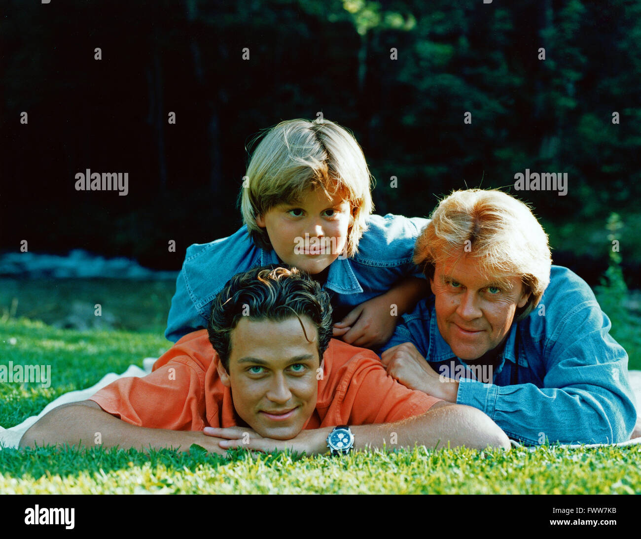 Der Südafrikanische Sänger Howard Carpendale Mit Seinen Söhnen Wayne ...