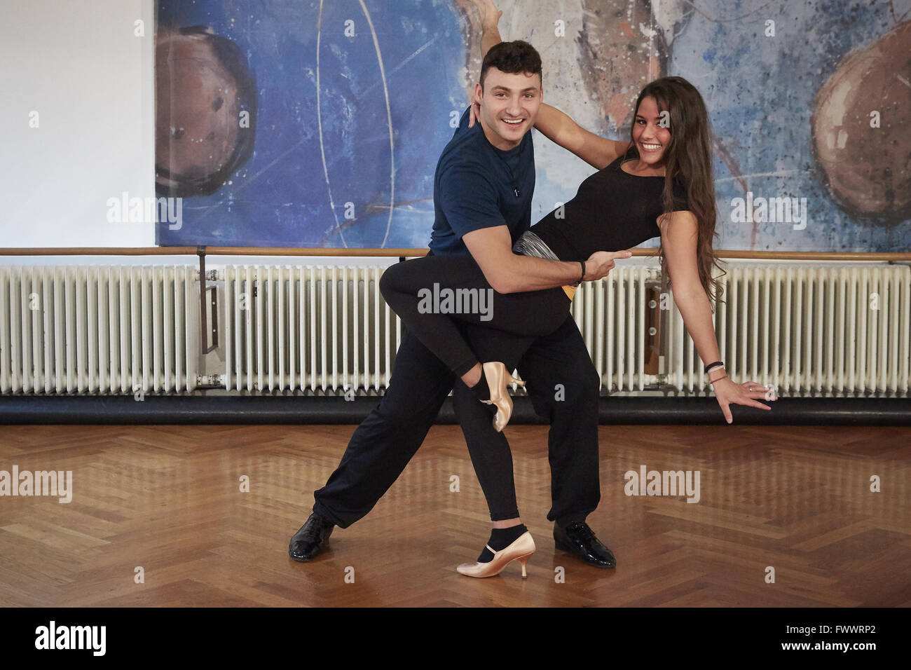 Sarah lombardi professional dancer beitsch -Fotos und -Bildmaterial in ...