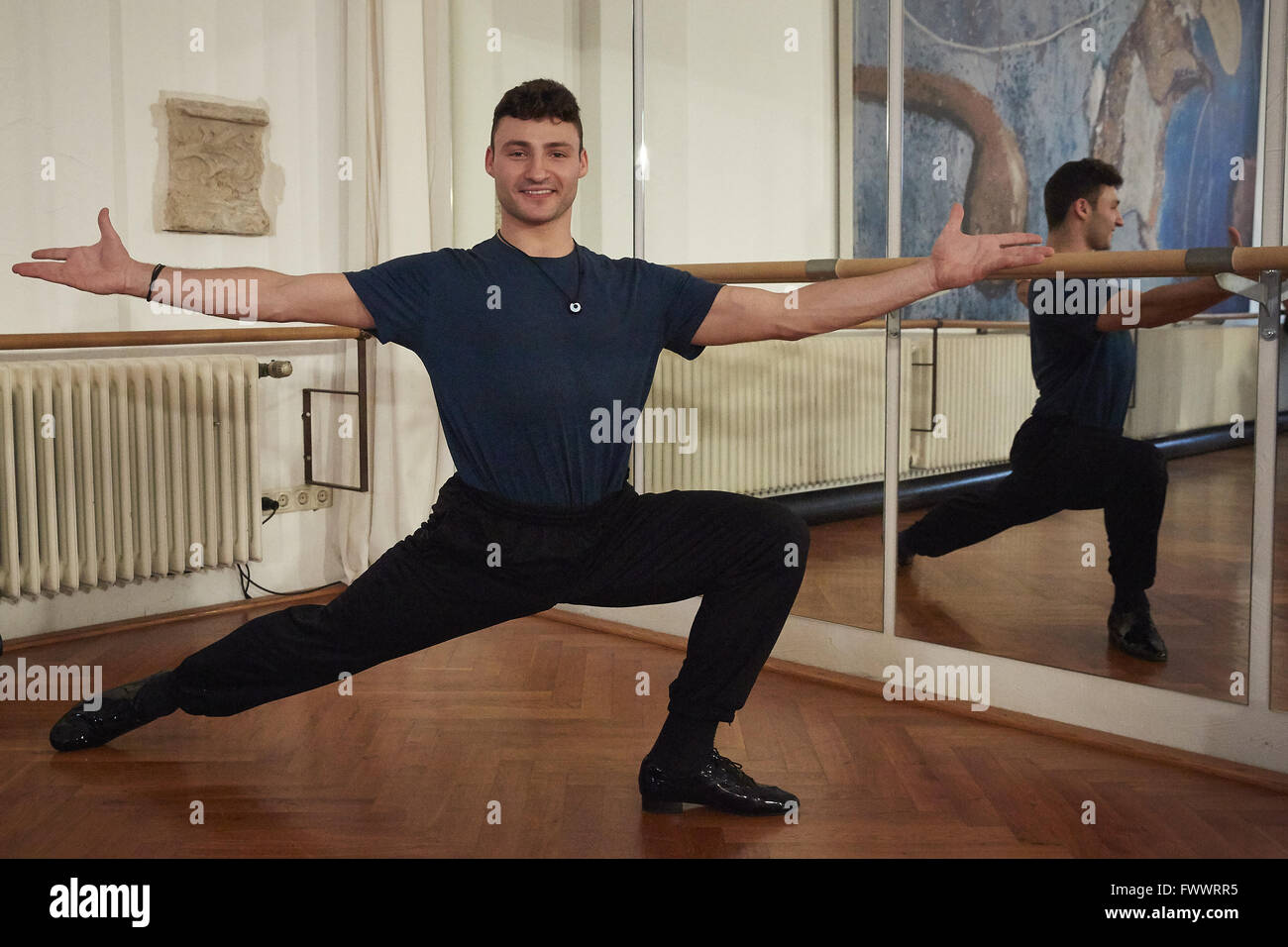 Sarah lombardi lets dance -Fotos und -Bildmaterial in hoher Auflösung ...