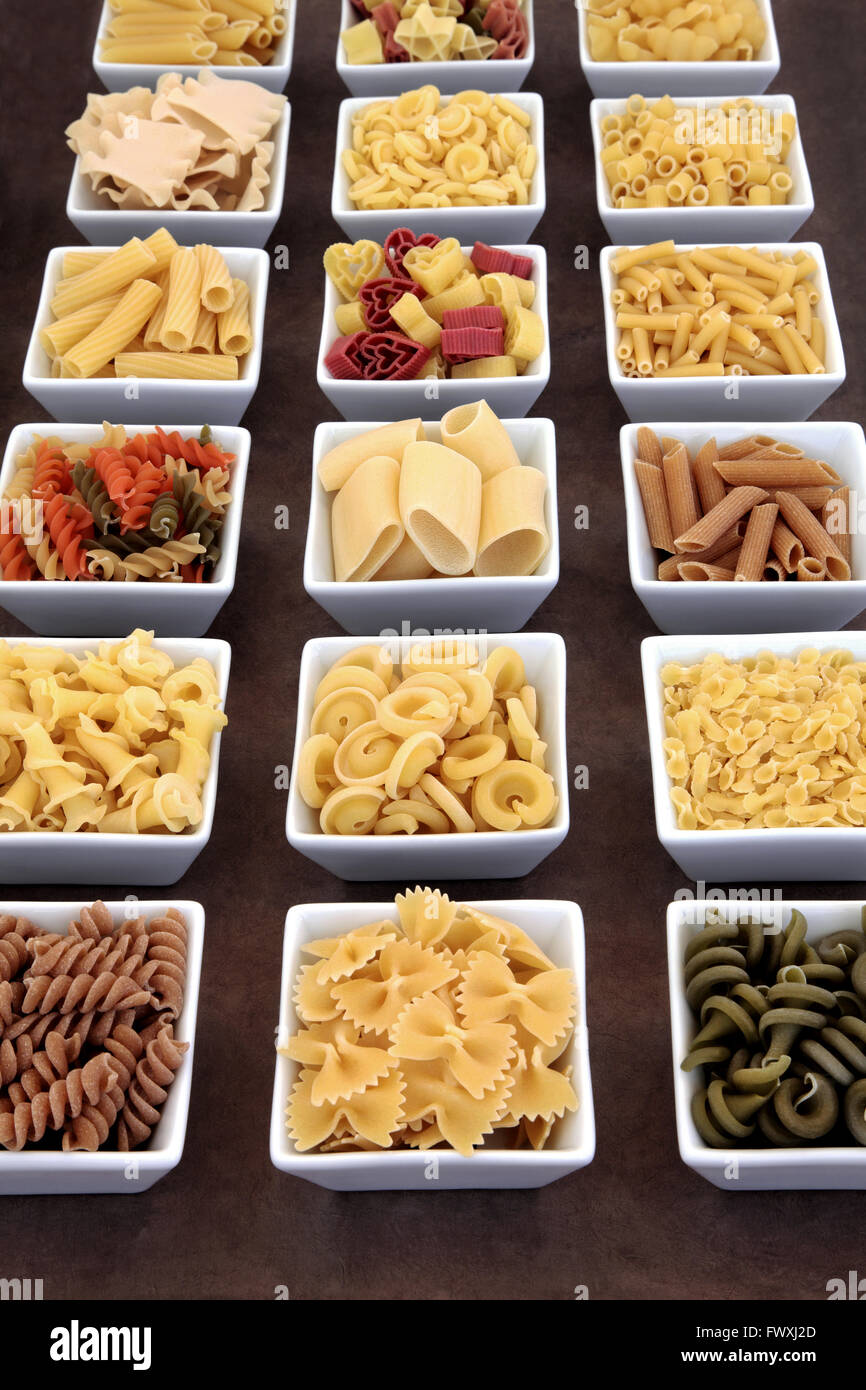 Italienische getrocknete nudelsorten -Fotos und -Bildmaterial in hoher ...
