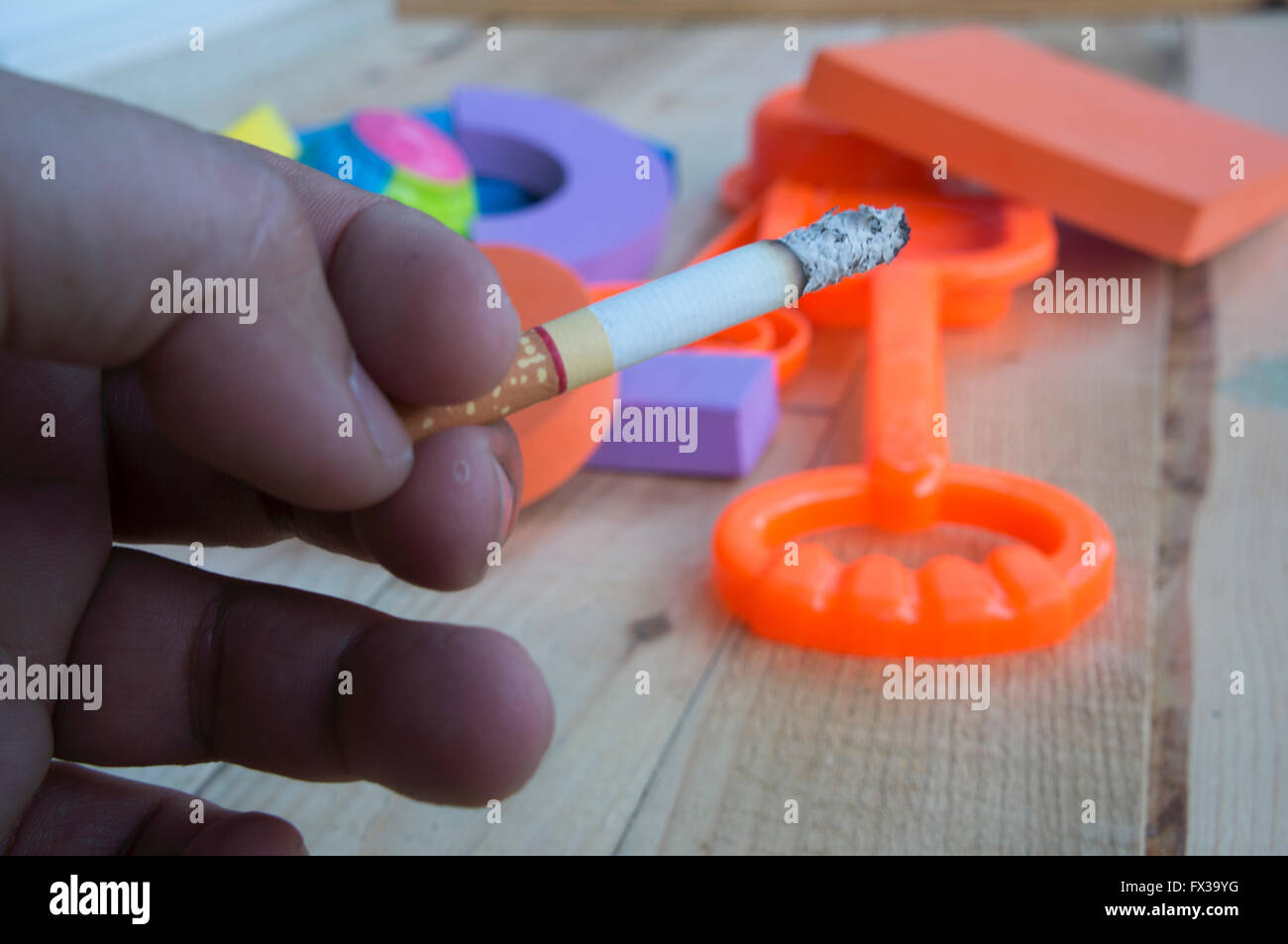 Kinder Beim Rauchen Stockfotos und -bilder Kaufen - Alamy