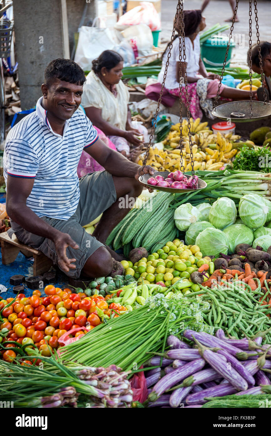 Sri lanka kandy colombo street -Fotos und -Bildmaterial in hoher ...