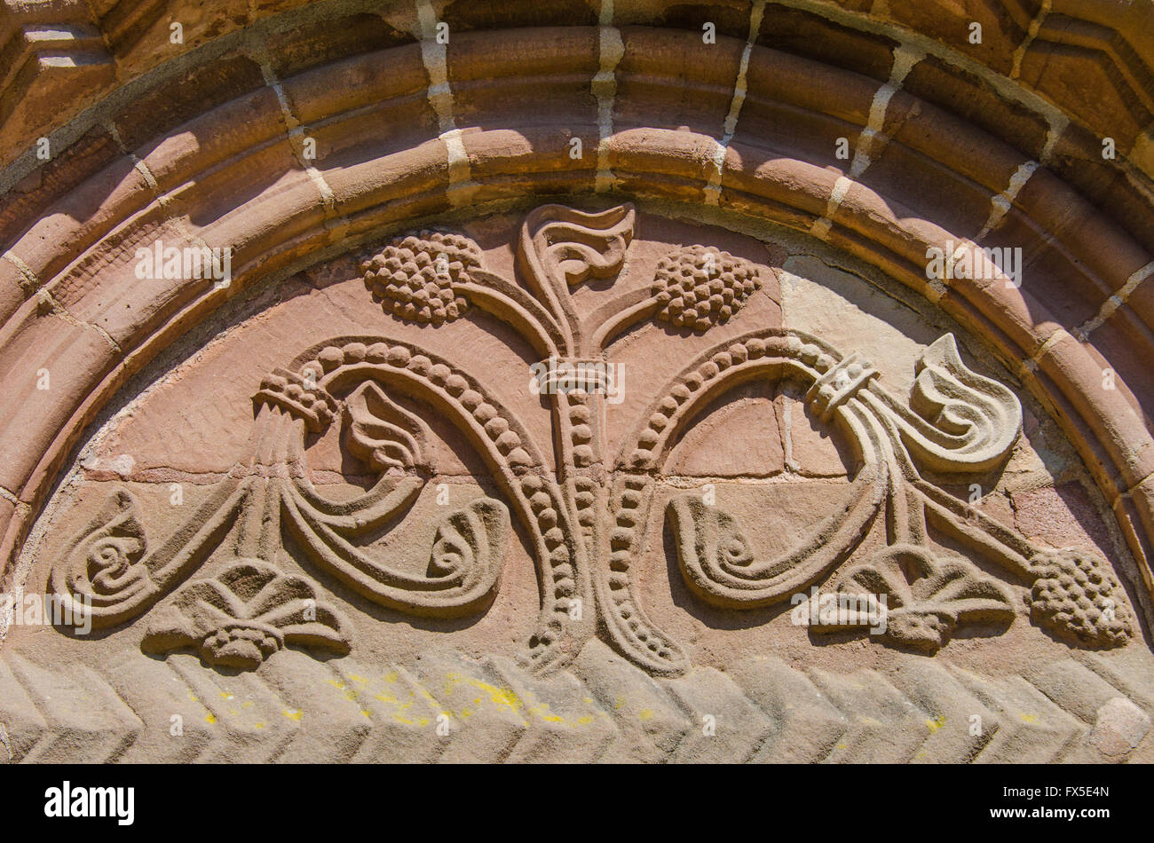 Mittelalterliches tympanon -Fotos und -Bildmaterial in hoher Auflösung ...