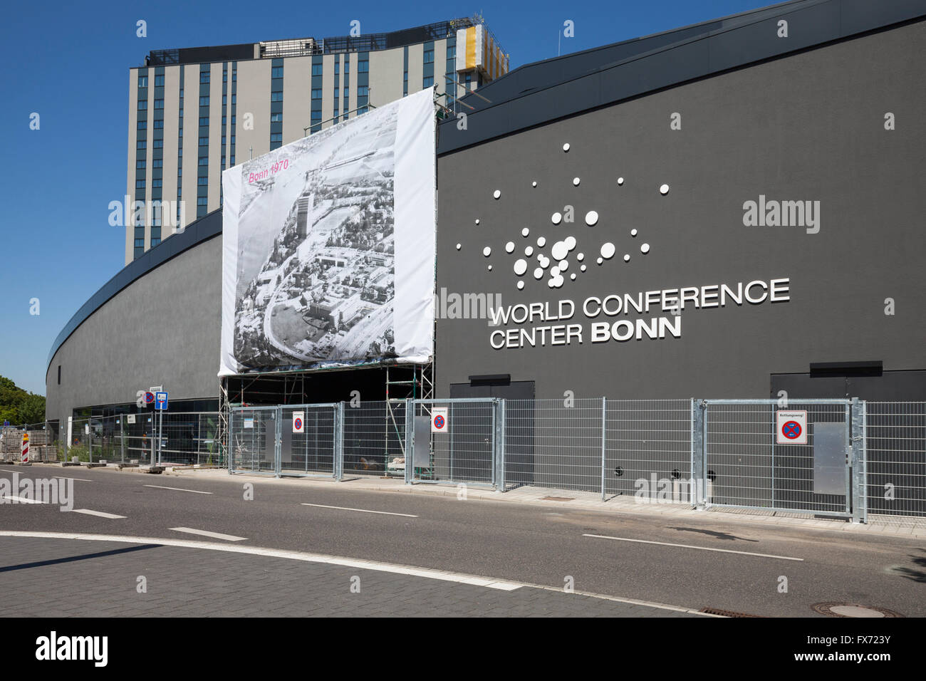 World conference center bonn -Fotos und -Bildmaterial in hoher ...