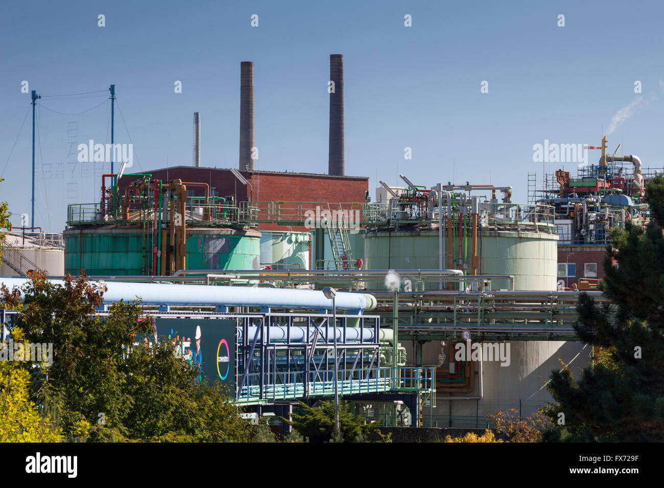 Chimney bayer leverkusen -Fotos und -Bildmaterial in hoher Auflösung ...