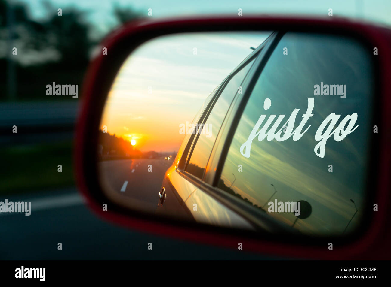 Motivation Zitat nur gehen mit Sonnenuntergang Spiegelung im ...