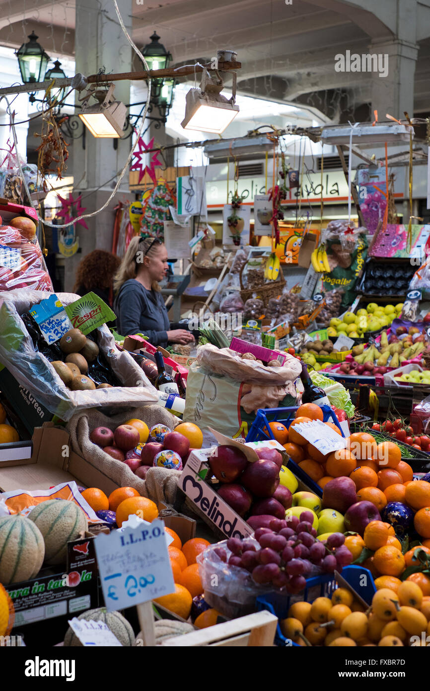 Obst und Gemüse bei der indoor-Markt Mercato Dell' Unità in Rom ...