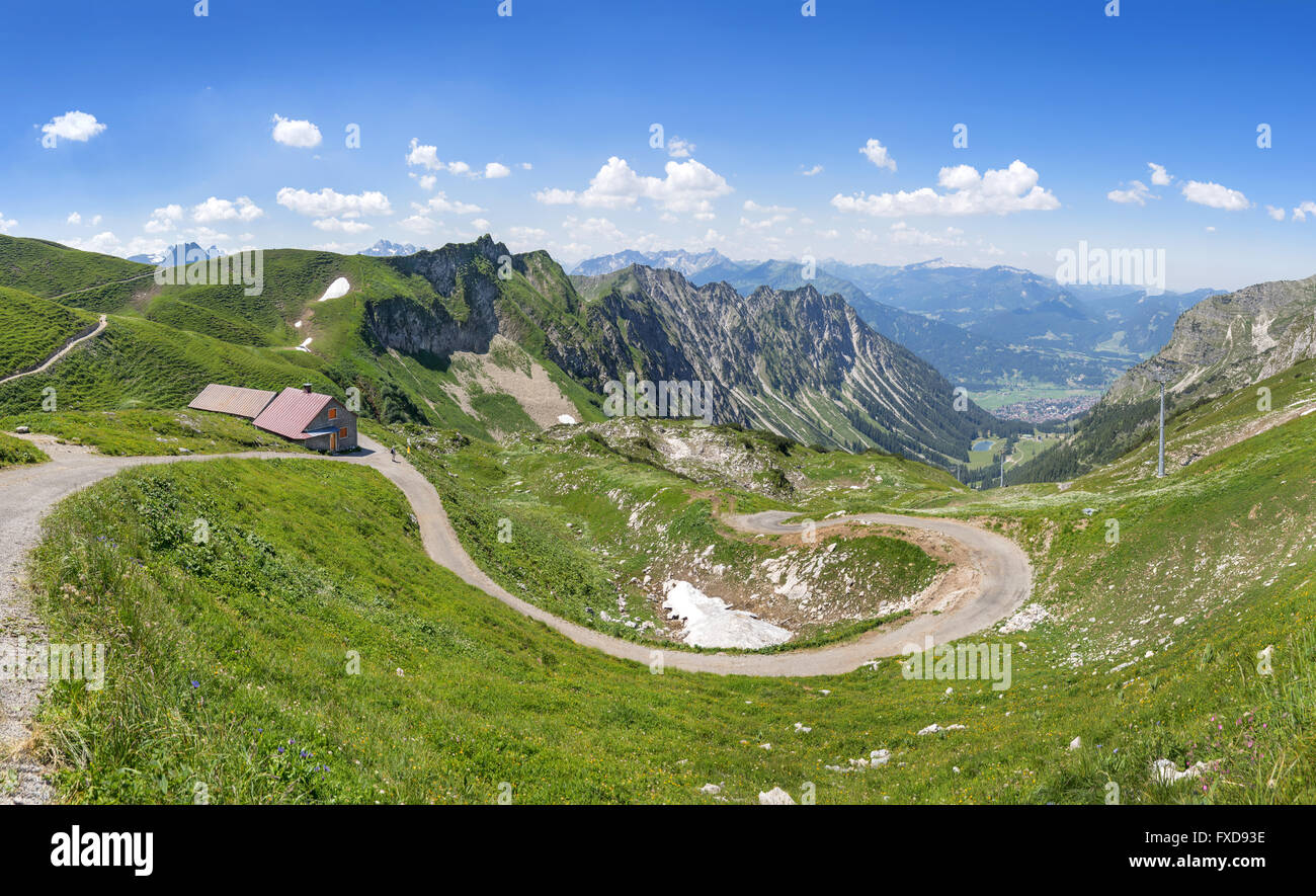 Gebirgspfad landschaft -Fotos und -Bildmaterial in hoher Auflösung – Alamy