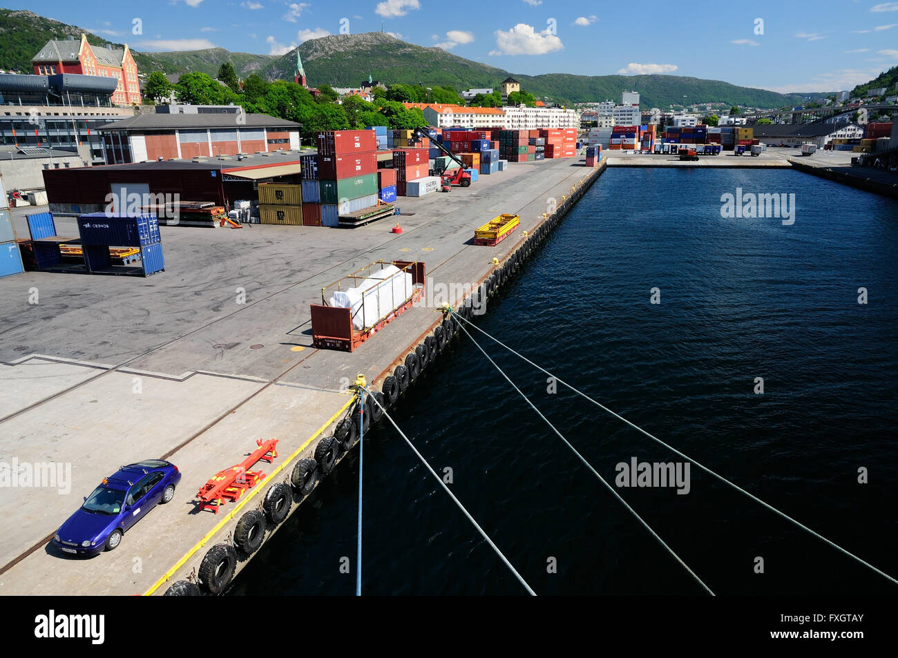 Container Am Kai Stockfotos und -bilder Kaufen - Alamy
