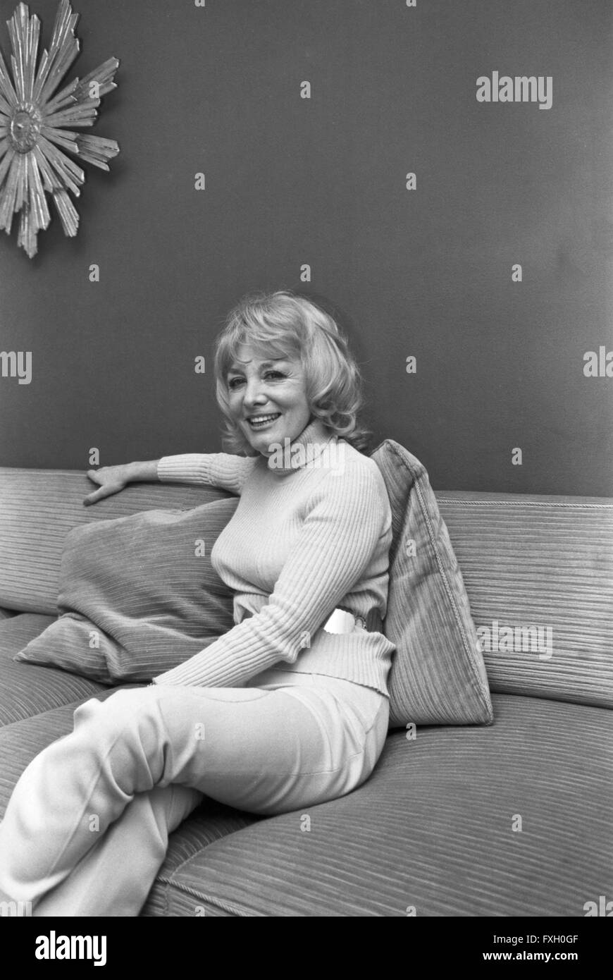 Zuhause Bei der Deutschen Schauspielerin Mady Rahl, 1970er Jahre ...