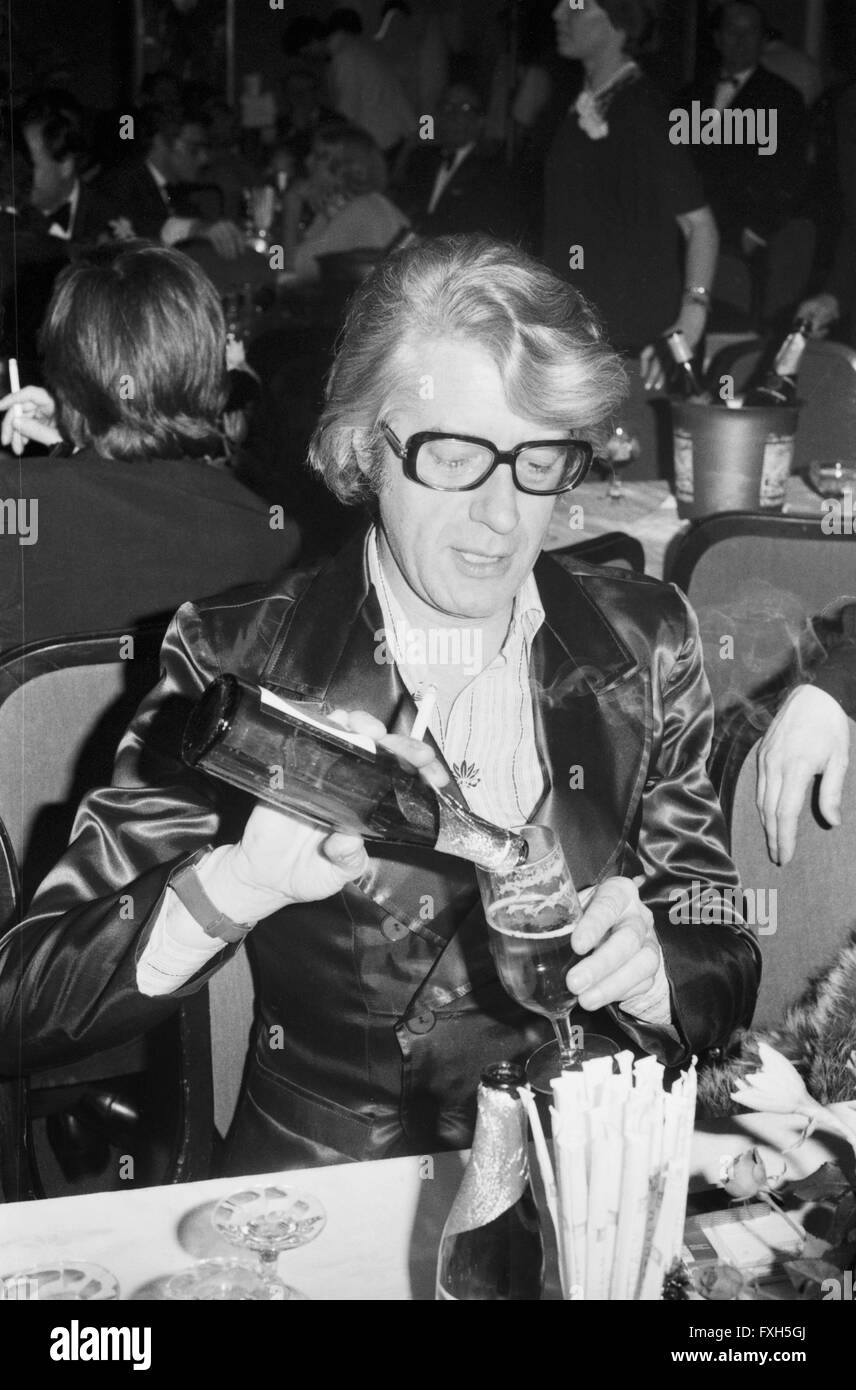 Der Niederländische Entertainer Und Schauspieler Rudi Carrell Beim ...