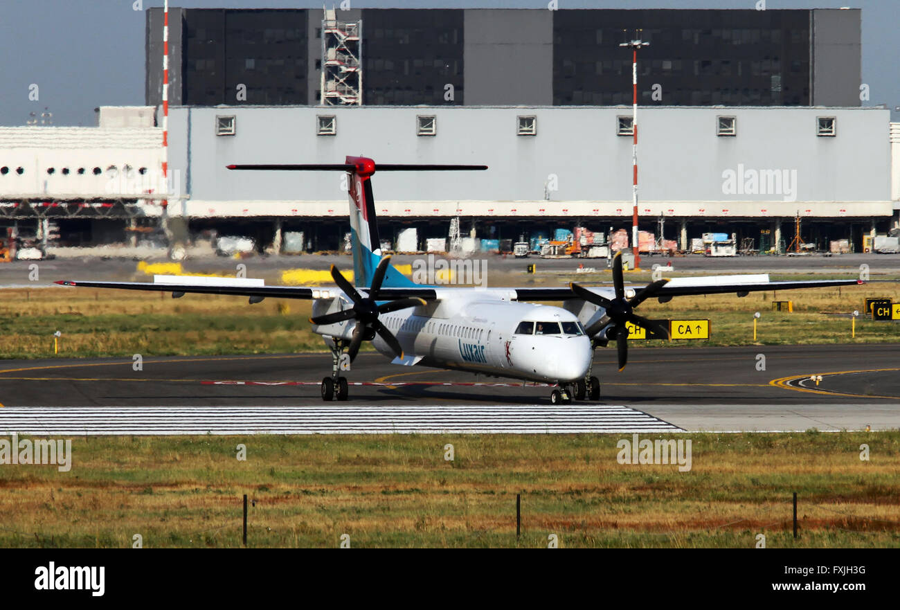 Luxair De Havilland Canada DHC-8 400 Dash 8 Stockfotografie - Alamy