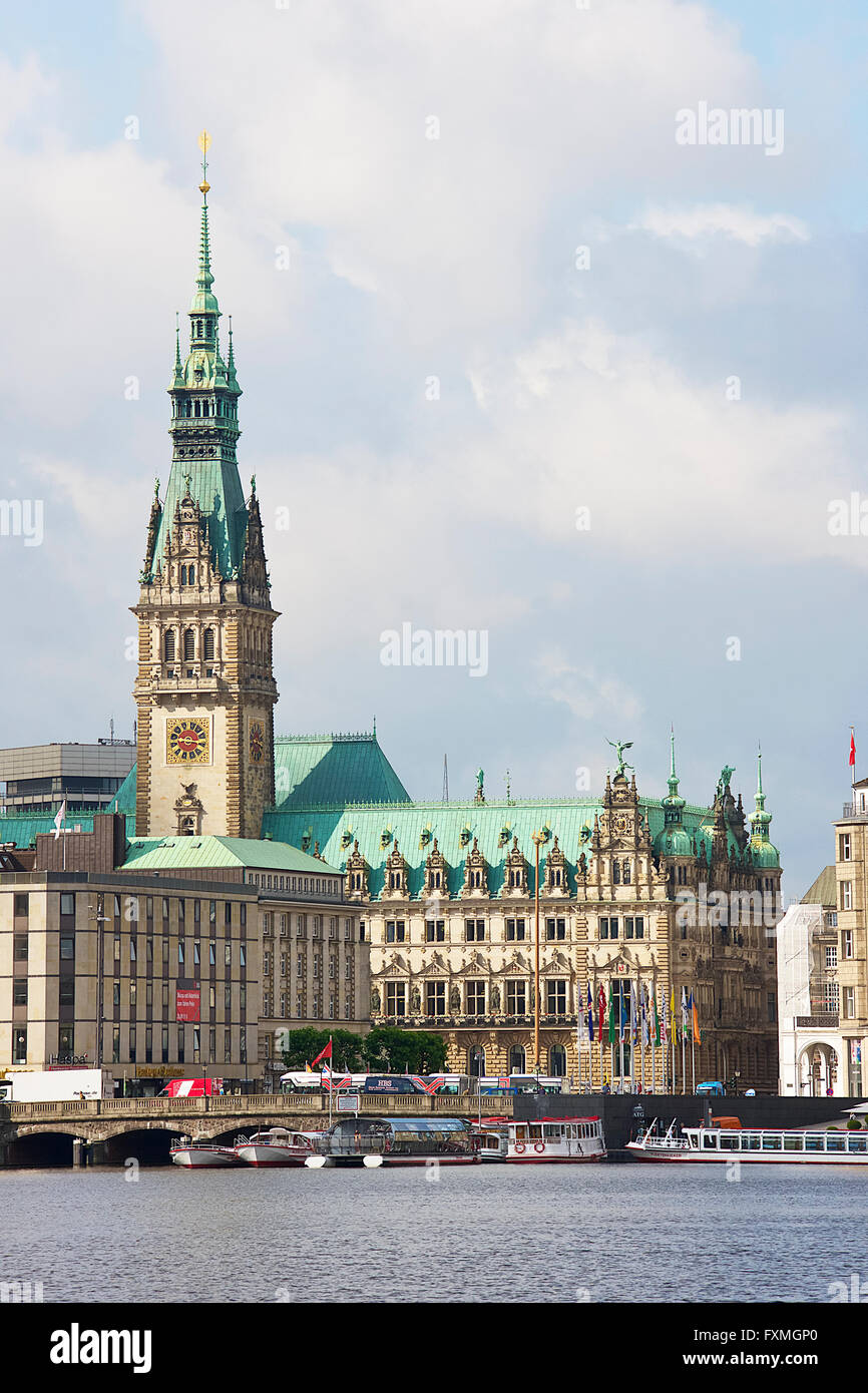 Hamburg city hall -Fotos und -Bildmaterial in hoher Auflösung – Alamy