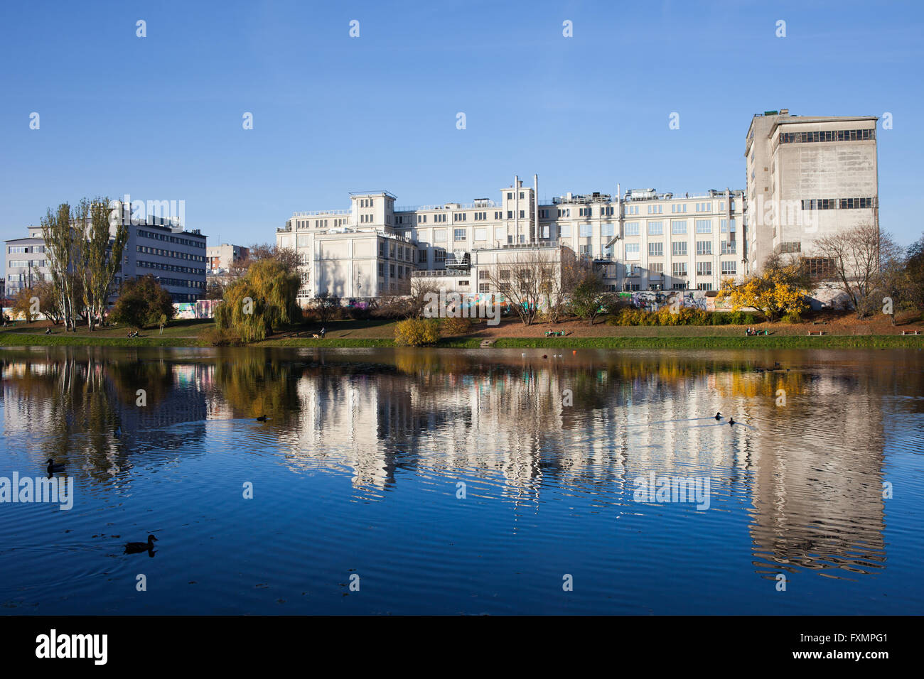 Chocolate building -Fotos und -Bildmaterial in hoher Auflösung – Alamy