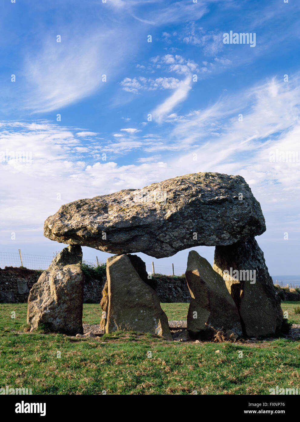 Carreg samson dolmen -Fotos und -Bildmaterial in hoher Auflösung – Alamy