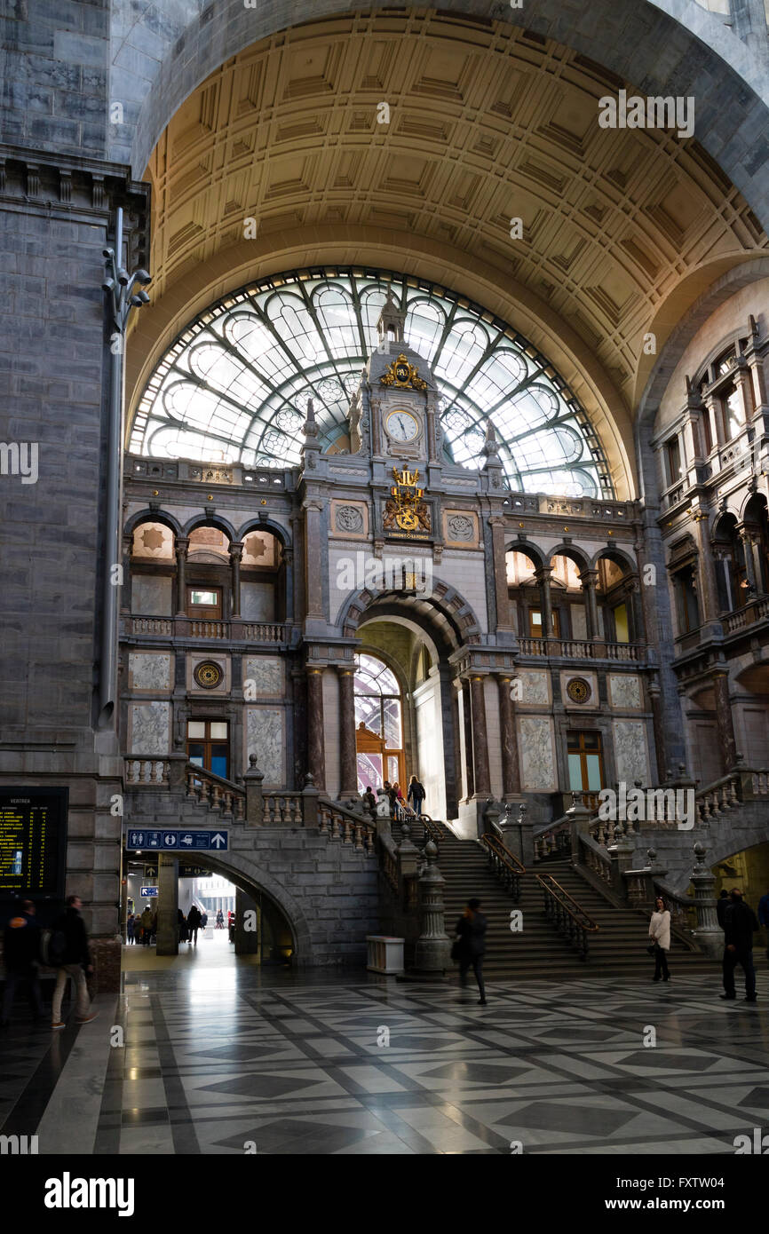 Antwerpen bahnhof -Fotos und -Bildmaterial in hoher Auflösung – Alamy