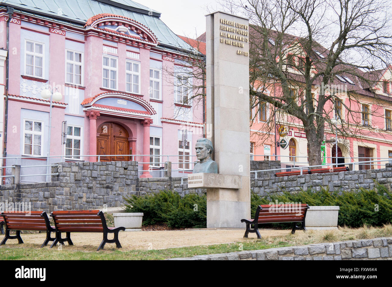 Dr ales hrdlicka monument in -Fotos und -Bildmaterial in hoher ...