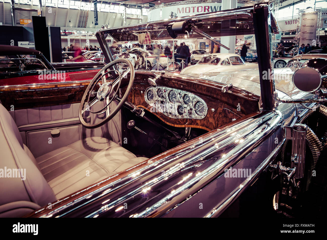 Kabine der Full-Size-Luxus-Auto Mercedes-Benz 770K Cabriolet D (W07 ...