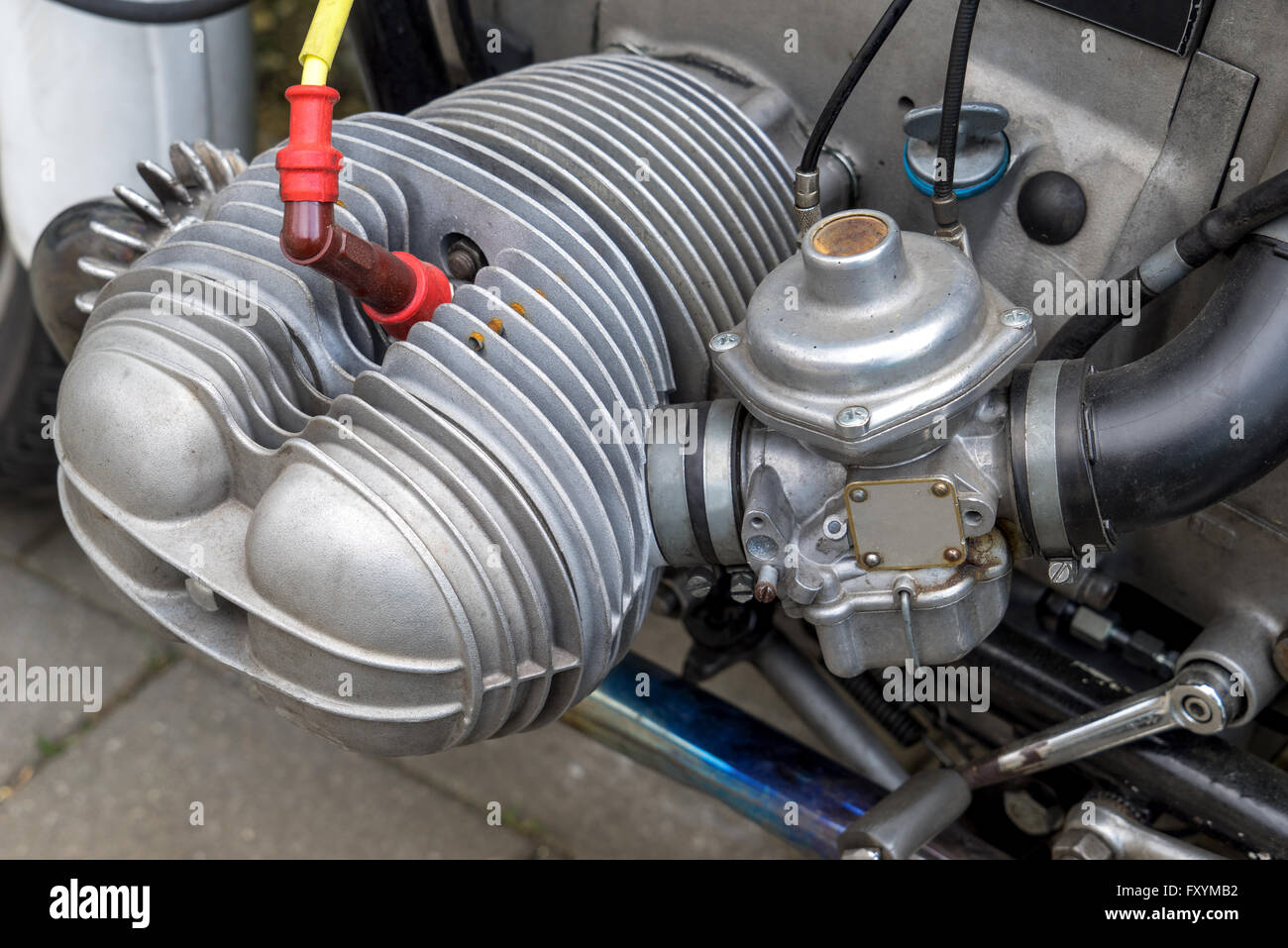 Boxer engine -Fotos und -Bildmaterial in hoher Auflösung – Alamy