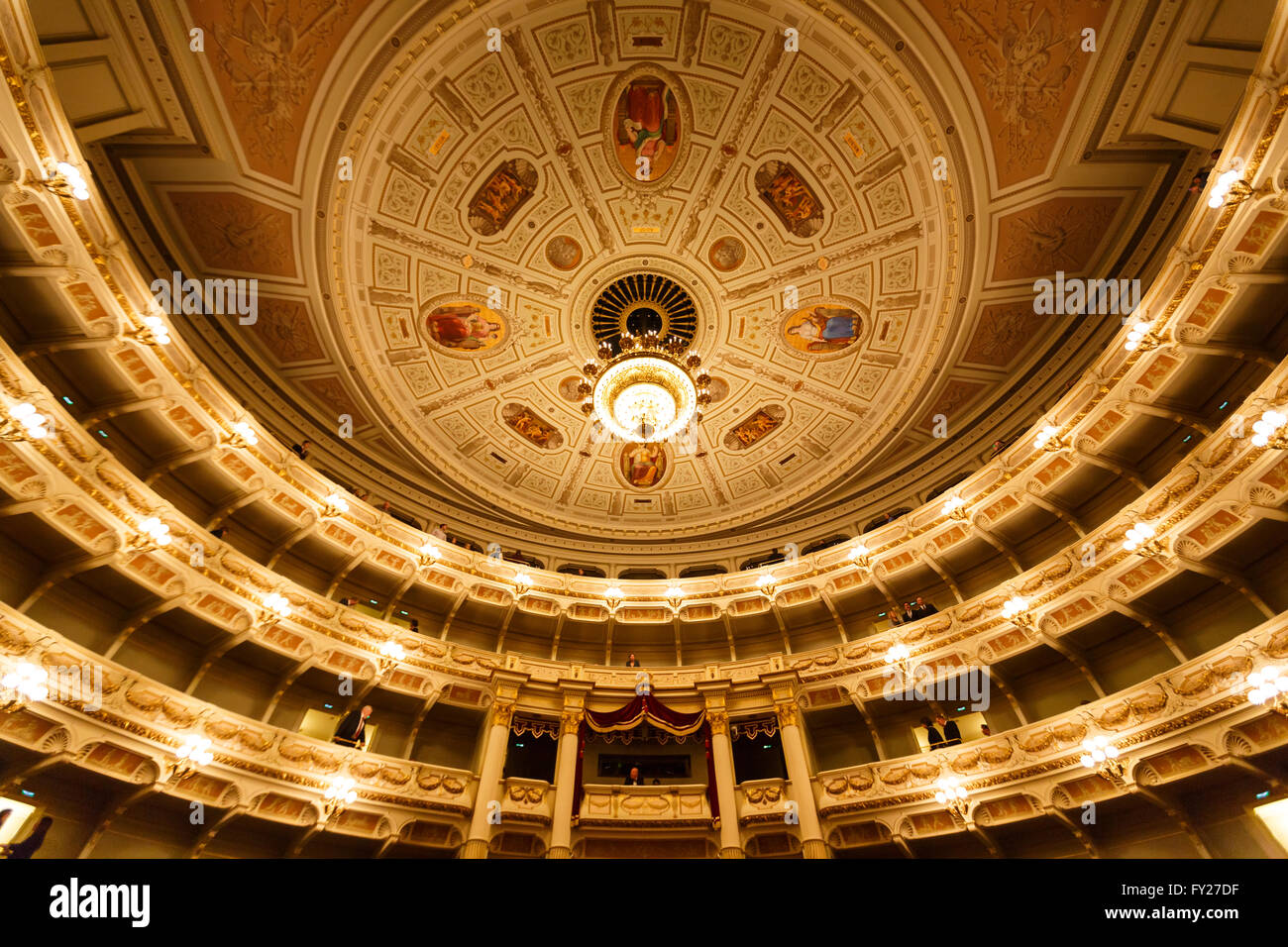 Die semperoper innen -Fotos und -Bildmaterial in hoher Auflösung – Alamy