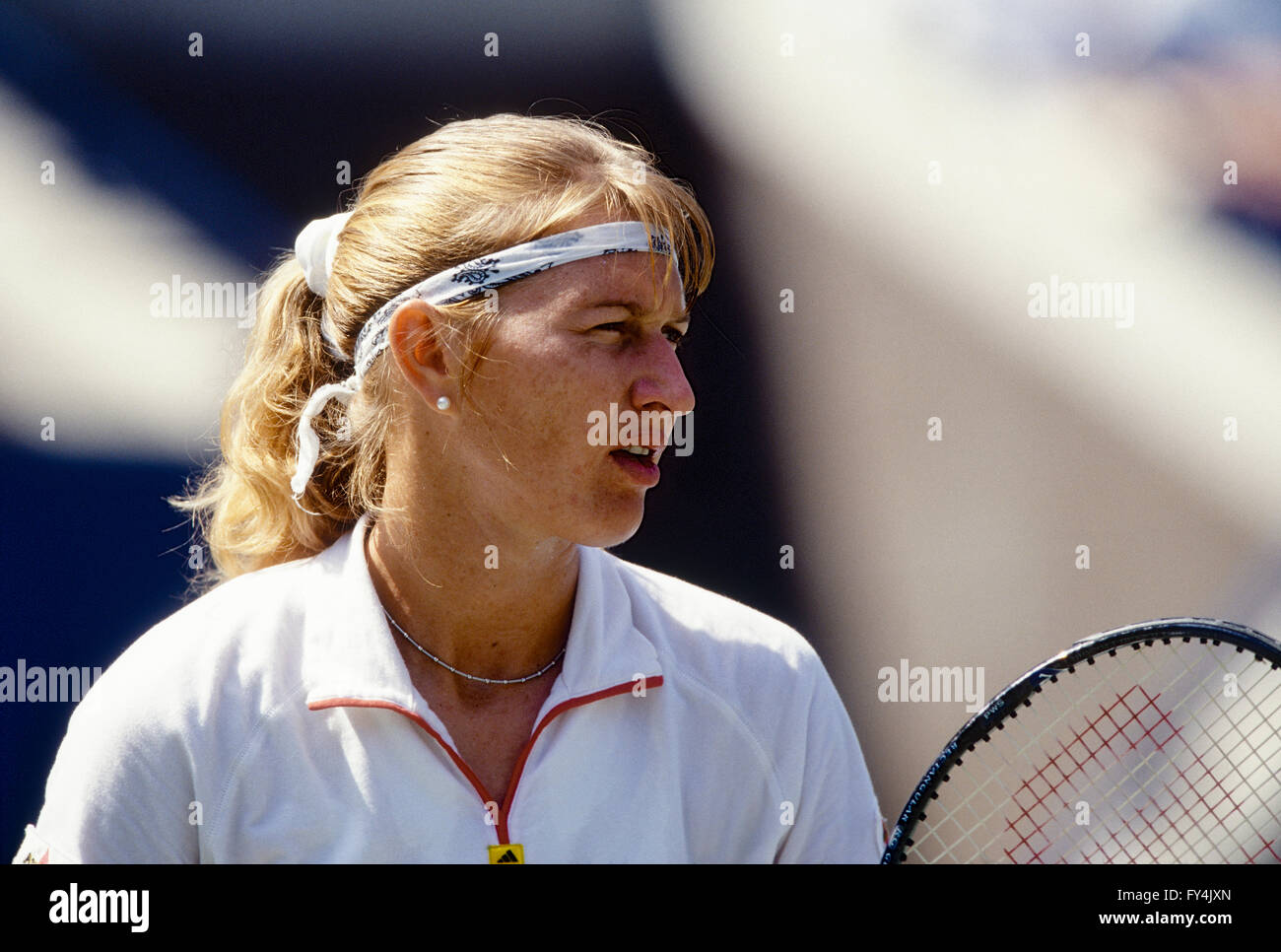 Steffi Graf (GER) im Wettbewerb bei den US Open 1998 Stockfotografie ...
