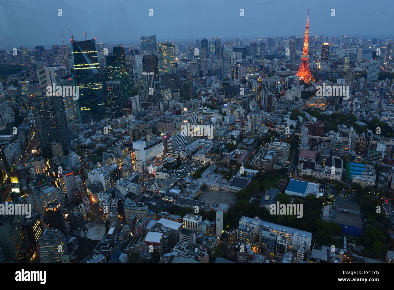 Tokyo in der nacht -Fotos und -Bildmaterial in hoher Auflösung – Alamy