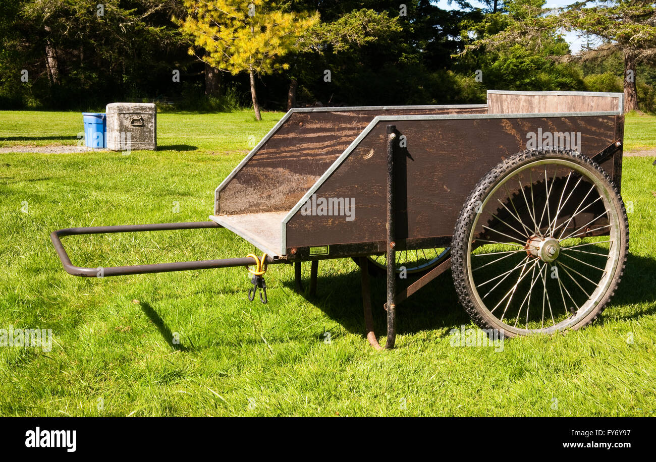 Handcart cart -Fotos und -Bildmaterial in hoher Auflösung – Alamy