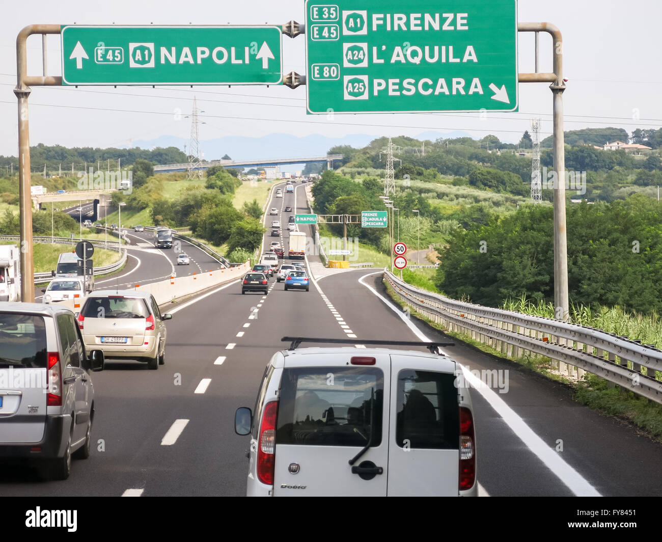 Autostrada italy -Fotos und -Bildmaterial in hoher Auflösung – Alamy