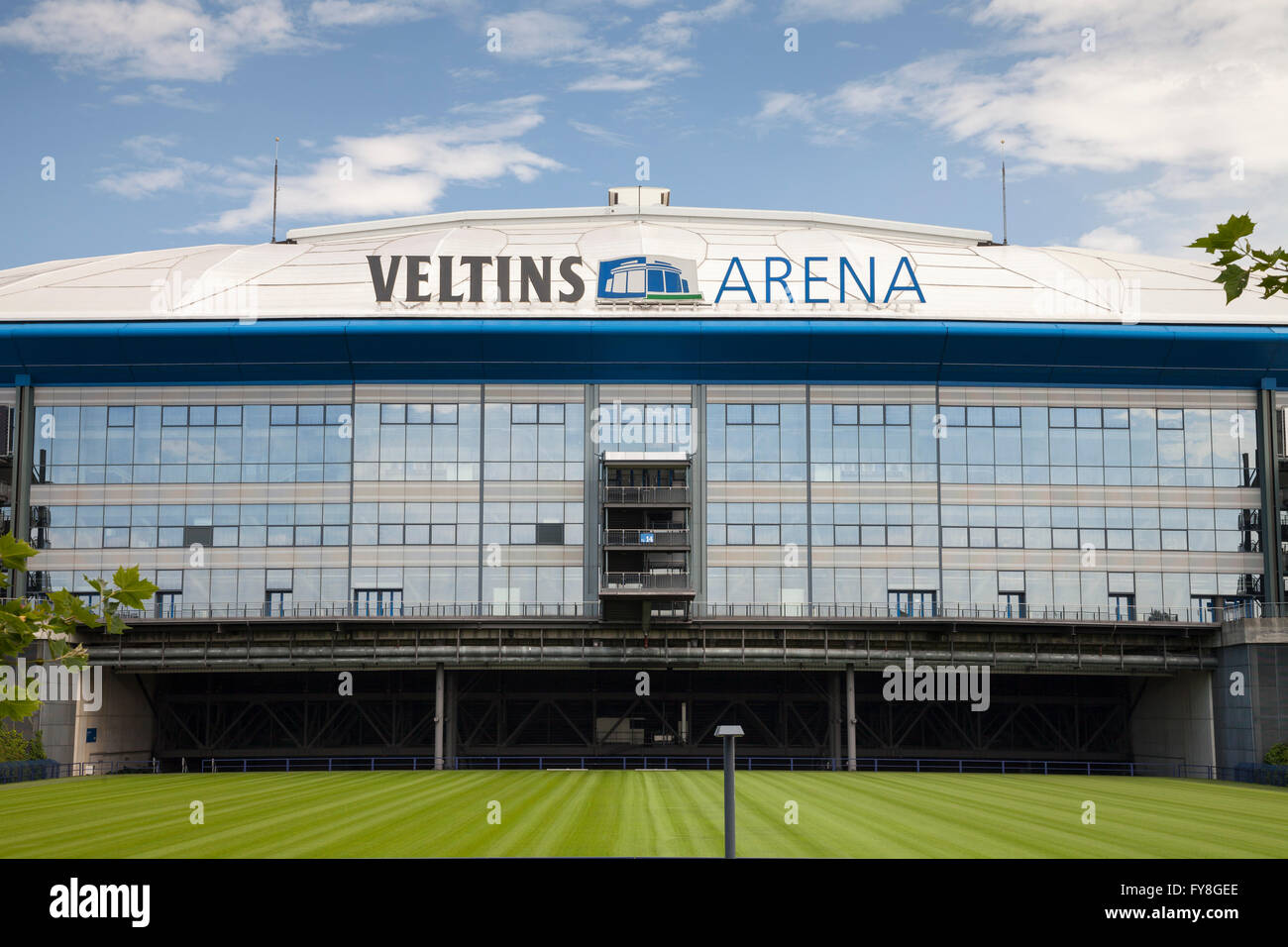 Stadion des Fußballvereins FC Schalke 04, Veltins Arena, Gelsenkirchen, Ruhrgebiet, Nordrhein ...